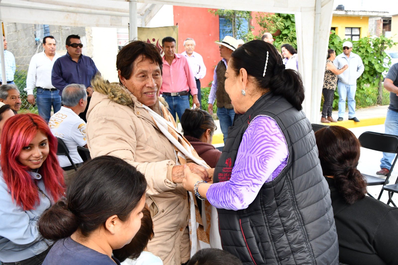 Entregan Pavimento Hidráulico En Colonia El Paraíso De Tulancingo Sin
